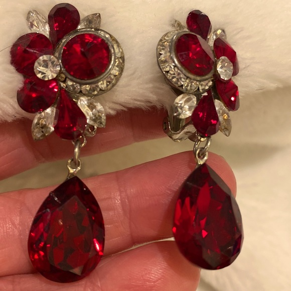 Jewelry | Vintage Red Rhinstone And Clear Floral Clip And Teardrops ...